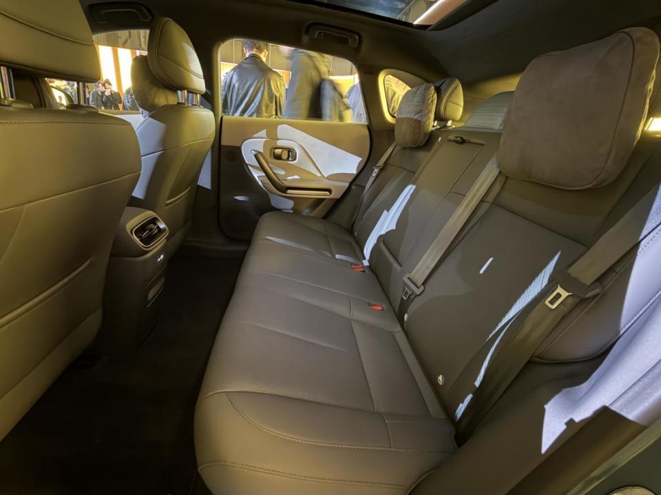 10.58 万起 零跑Lafa 5 正式开启预售_腾讯新闻