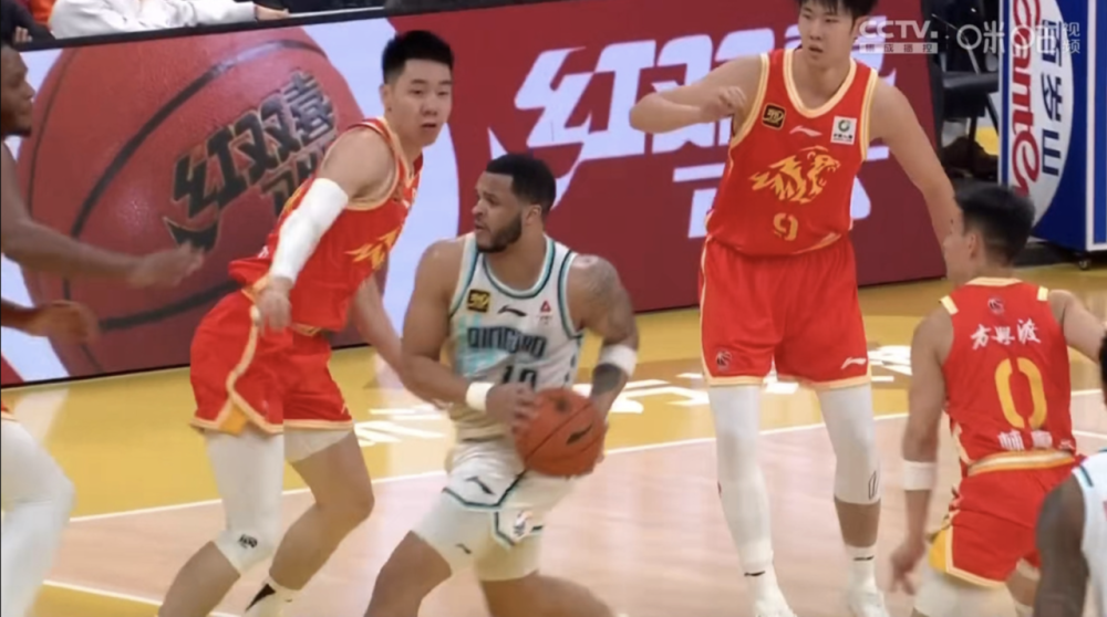 孙铭徽回归，以逸待劳，期待今晚浙江广厦男篮季后赛首场表现_腾讯新闻
