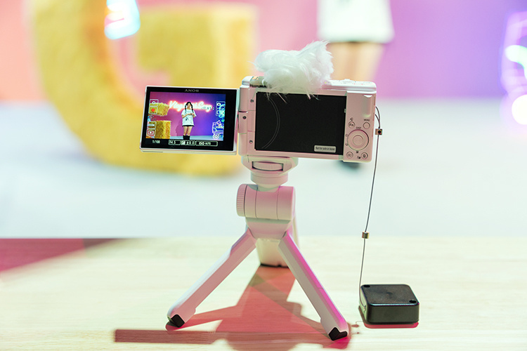 佳能或于近期发布PowerShot V1紧凑型相机 CMOS尺寸有望接近M43画幅_腾讯新闻