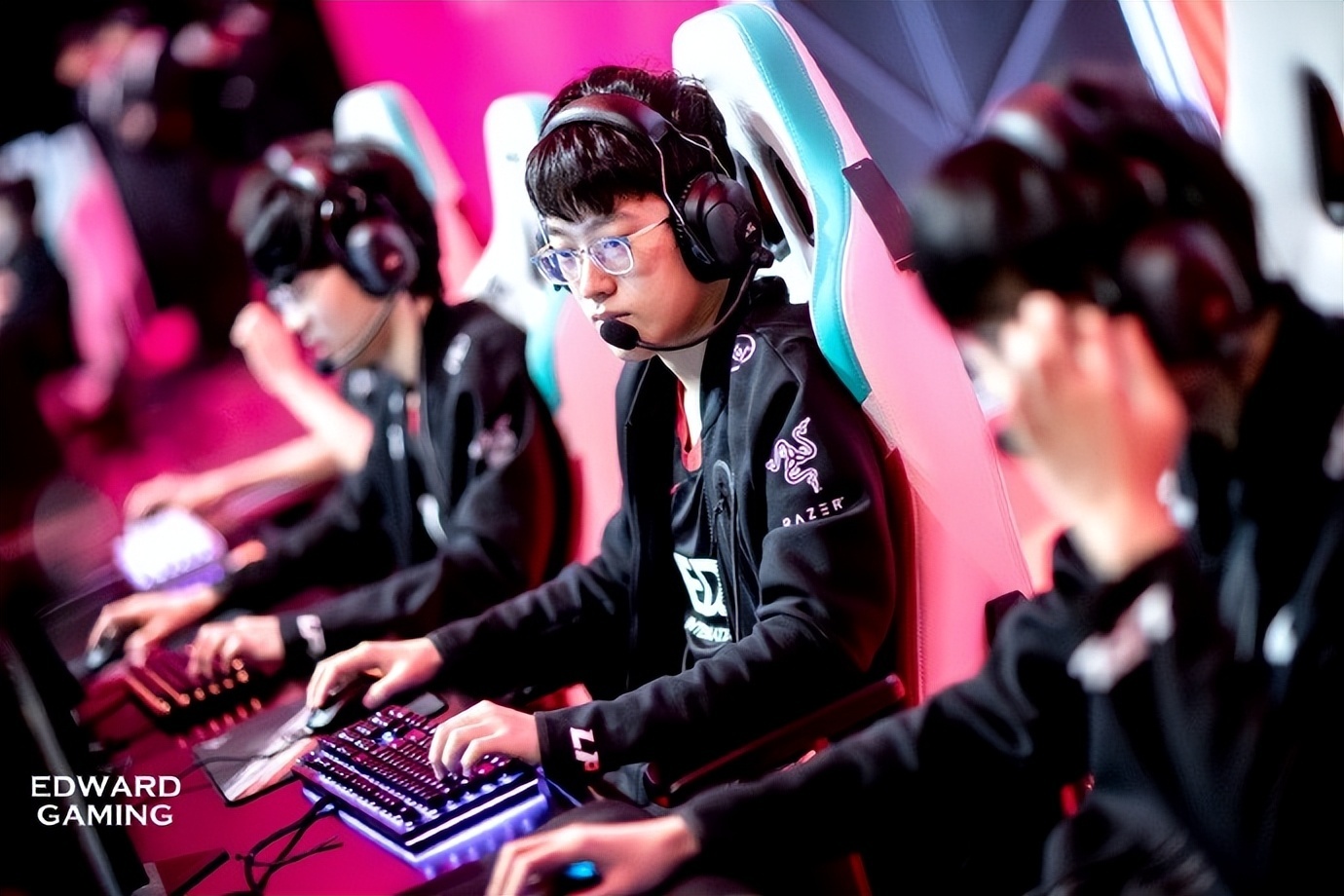 EDG完了？Doinb爆料：Scout和Viper大概率要回LCK了