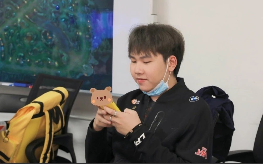 恭喜Bo！时隔715天重返赛场，首秀成功！翻盘FNC，收获观众MVP