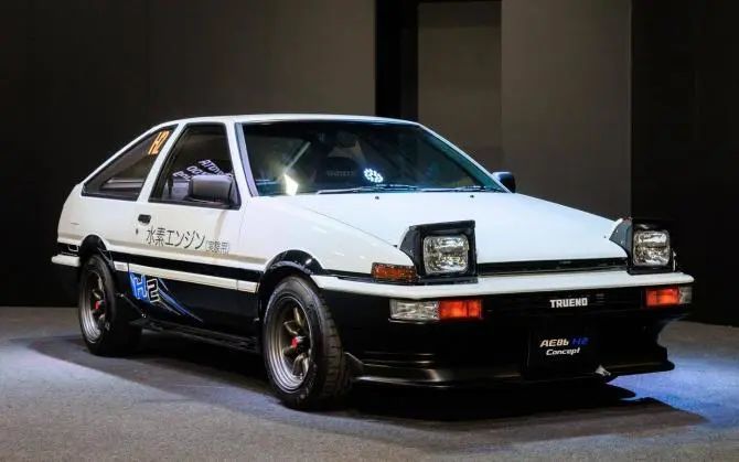 飘移名车再度回归！AE86电动版亮相，外观1比1复刻，这次飞起来更快了_腾讯新闻