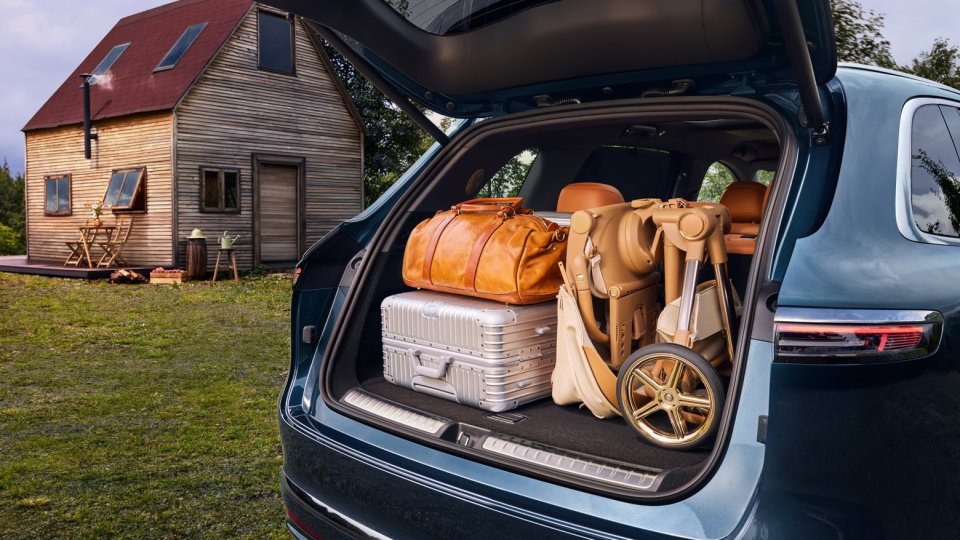 问界M7全系搭载DriveONE电机加持，为国民幸福出行护驾？_腾讯新闻