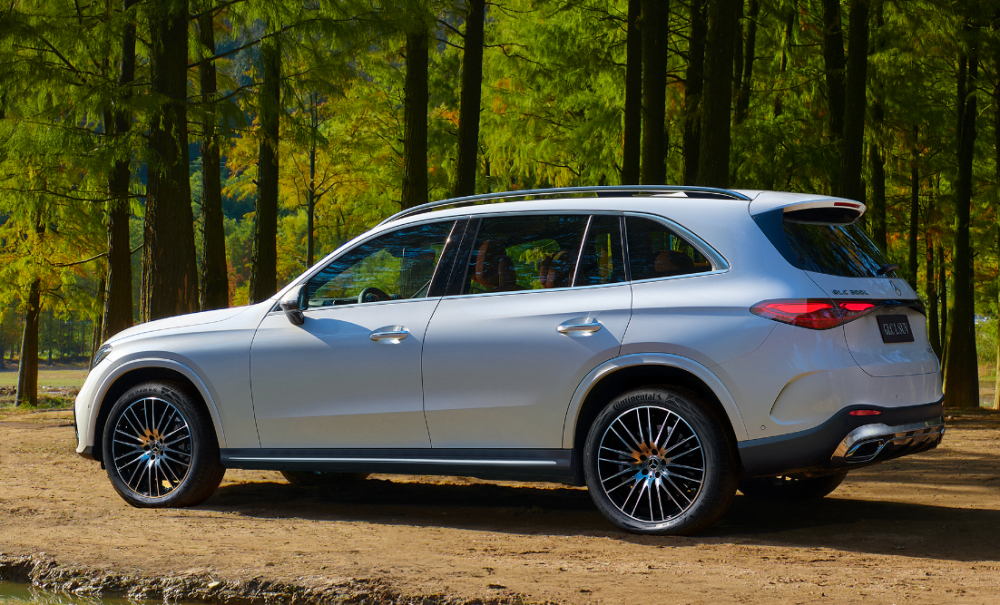 奔驰2025款GLC L上市：L2+级驾驶辅助，42万起售_腾讯新闻