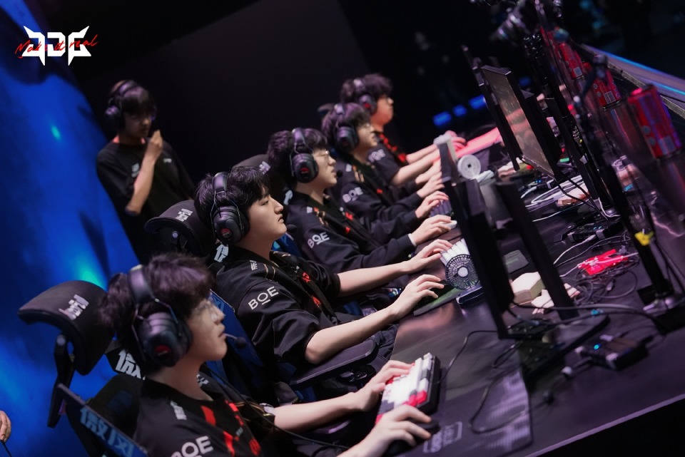 Scout又被骂了！JDG不敌BLG后，Scout采访回应：状态正在回升_腾讯新闻