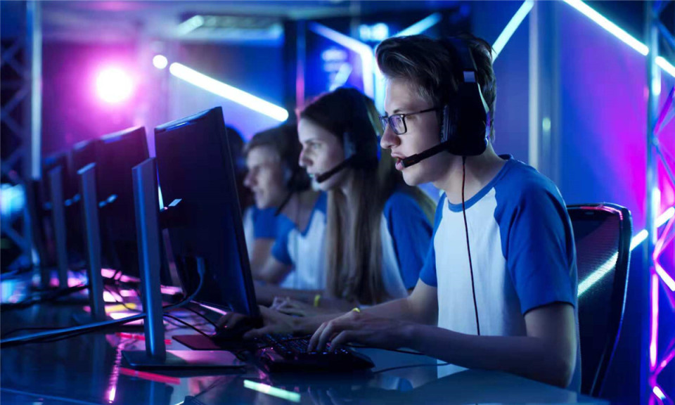 S13落幕，986亿微博话题阅读量创纪录，“爆梗”助推电竞破圈_腾讯新闻