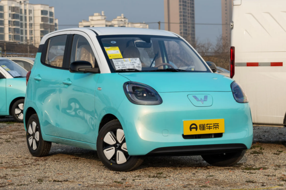 主打一个精致代步，宏光MINIEV对比零跑T03，谁更值得买？_腾讯新闻