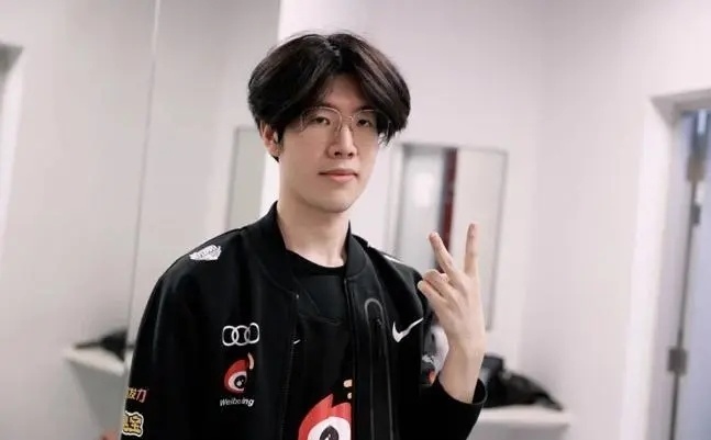 LOL：Theshy夏季赛重回WBG战队，离队原因曝光，贪婪的过头了_腾讯新闻