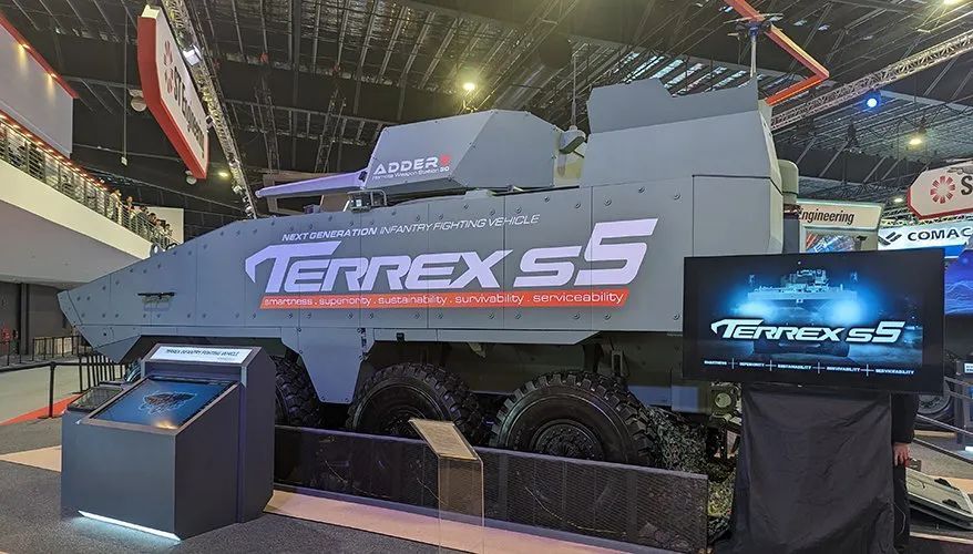 新加坡航展推出Terrex s5新型轮式步战车，强调5S性能_腾讯新闻