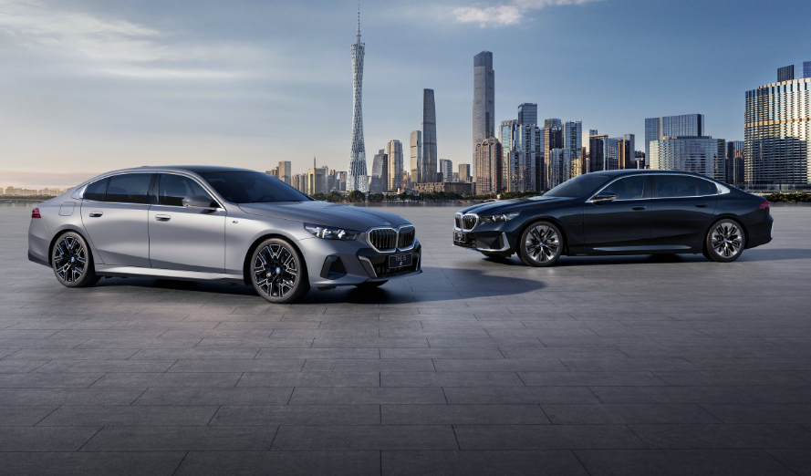 首款国产M轿跑全新BMW M235L首发，宝马集团三大品牌亮相羊城_腾讯新闻