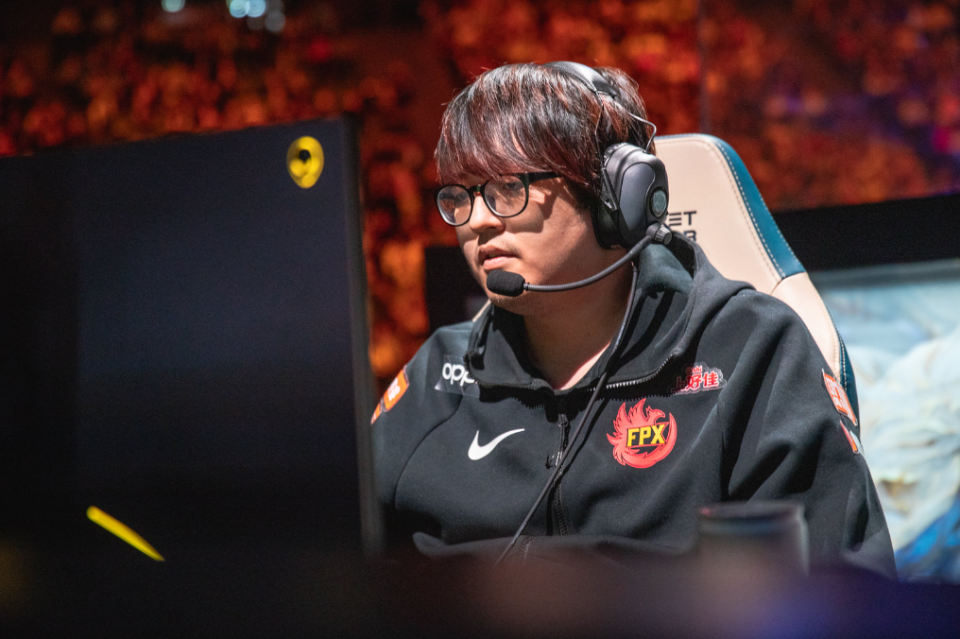 官宣Lwx不再续约！FPX战队S9冠军阵容已全员离队！_腾讯新闻