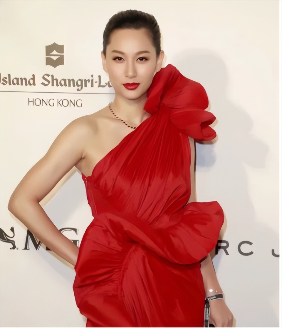 徐子珊隐居欧洲退圈太彻底，卖房卖车零社交，吴卓羲与网友共同寻人_腾讯新闻