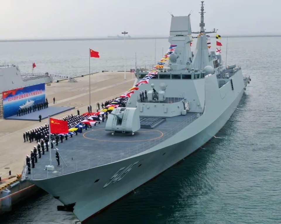 官宣图对比:054B比054A大了一圈,黑科技拉满,主打一个性价比_腾讯新闻