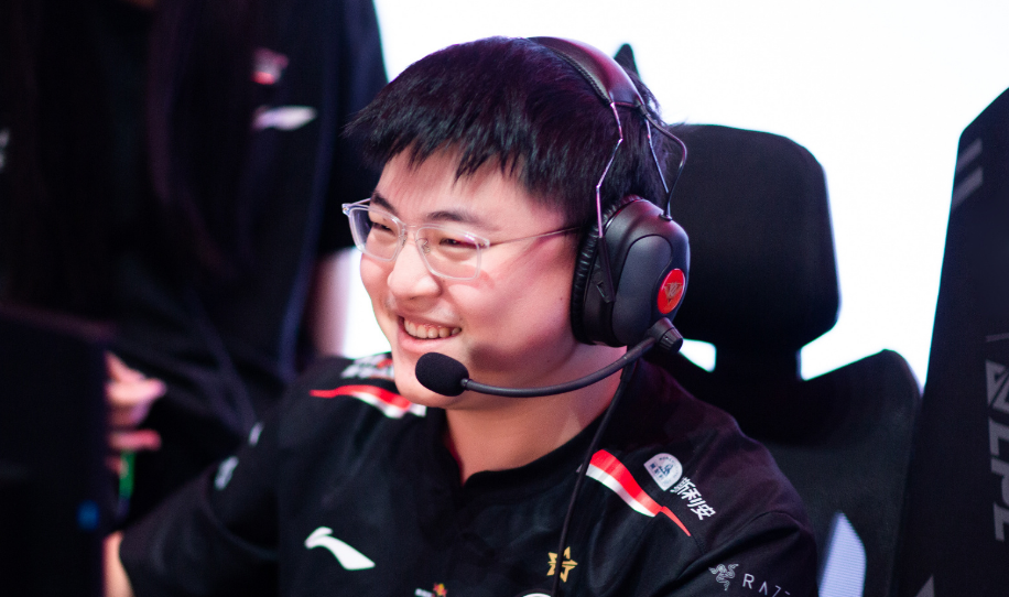 Uzi无缘S13，刘青松泪洒现场！LPL四支种子队全部出炉_腾讯新闻
