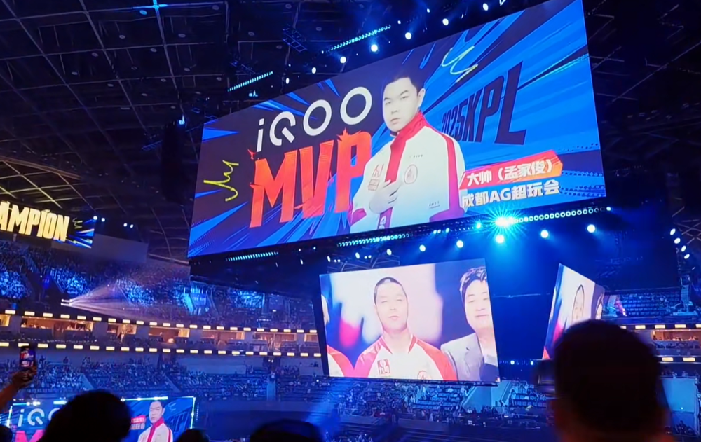 六连冠刷新队史，WB不在状态，大帅逆天表现夺得FMVP，毫无争议_腾讯新闻