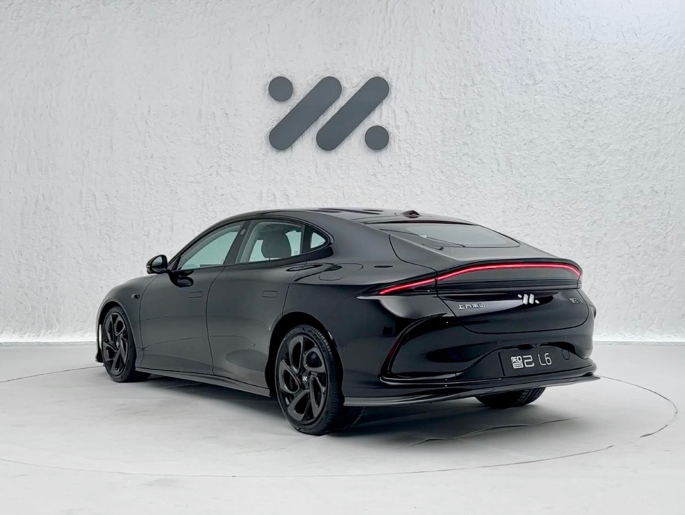 预售价23万起，续航超1000km，智己L6开启预售_腾讯新闻