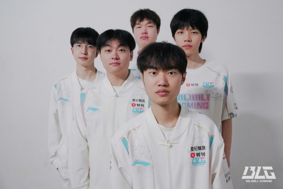 BLG败给100T，官博炸了！Bin赛前曾放话：今年是BLG夺冠最好时机_腾讯新闻