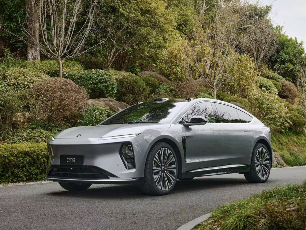 蔚来ET9 vs尊界S800，买谁才是真有面子？_腾讯新闻