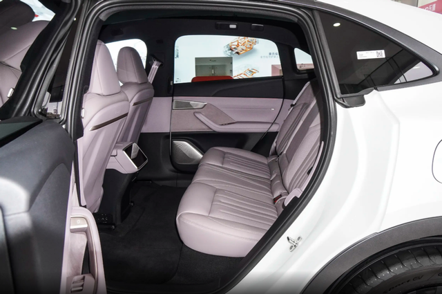 纯电中型SUV对决，乐道L60对决小鹏G7/G6，谁更好_腾讯新闻