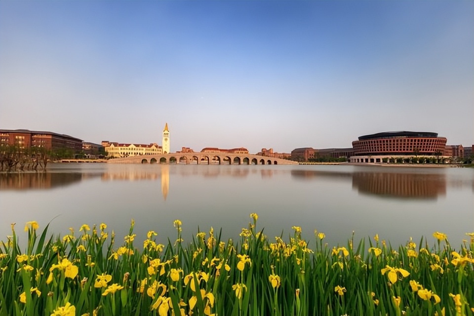 17所985下降，南科大跳水75名，华科上升，2024QS排名分析_腾讯新闻