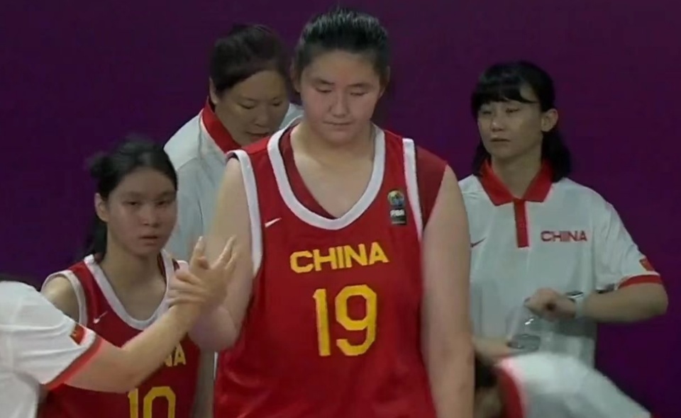 中国U18女篮不敌澳大利亚，无缘亚洲杯冠军，张子宇空砍42+14！_腾讯新闻