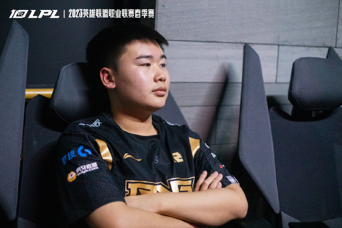 EDG对阵LPL最大黑马iG，上路YSKM迎来挑战，对线阿乐全场焦点！