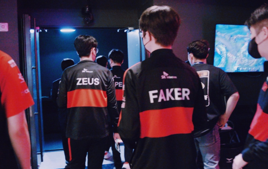 Keria安妮一锤定音，T1让一追二力克LSB，Faker达成新成就