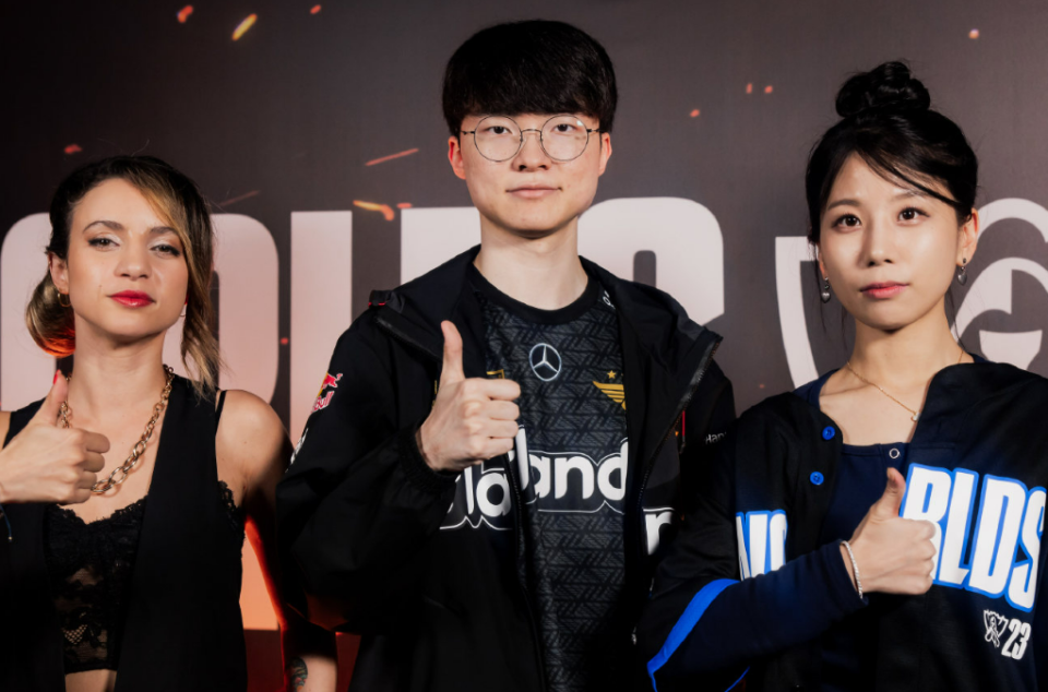 抽中好签！BLG与WBG或携手晋级八强，LCK等来坏消息_腾讯新闻