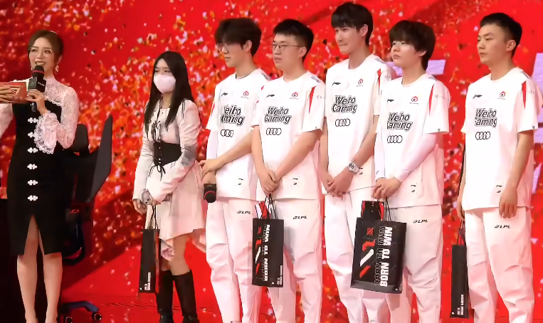 WBG零封FPX，小虎采访很开心，盛赞：Shy哥的奎桑提是完美的