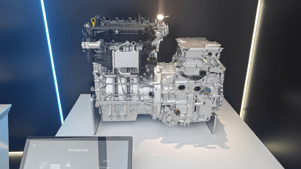 问界将淘汰1.5T？2.0T比理想省油16%，明年问界M8价格会变？_腾讯新闻