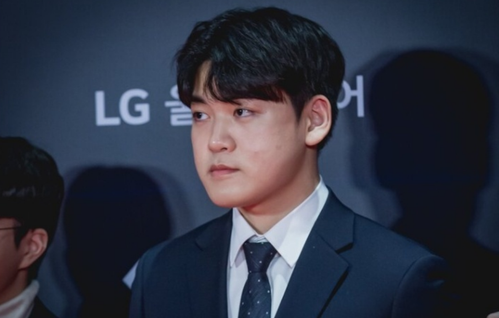 迎接LCK春季赛，Zeus点名RNG，T1小吕布向Viper下战书