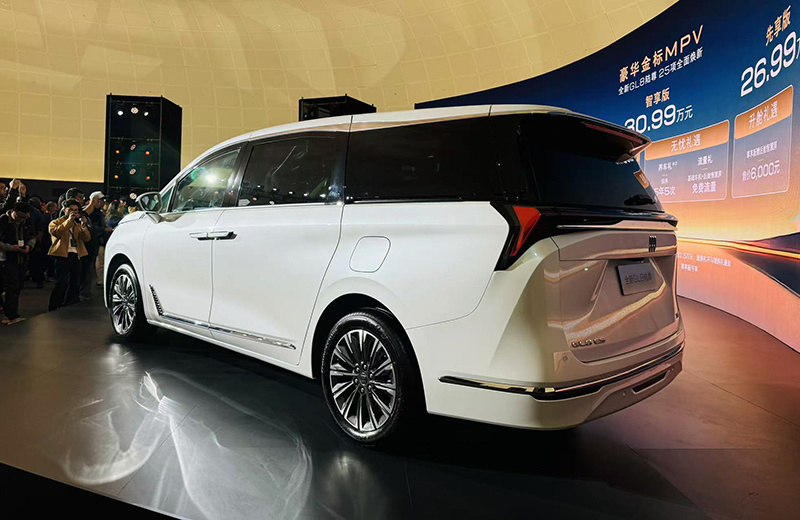 售26.99-33.99万元 别克新一代GL8陆尊正式上市_腾讯新闻