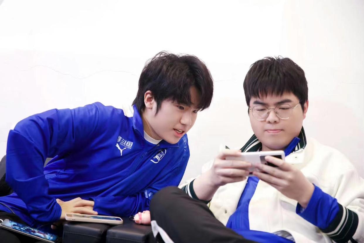 KPL业内人士爆料：SK缺席至少2赛季，eStar已无退路，自求多福！