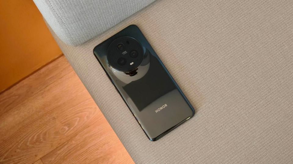 荣耀Magic5 Pro深度测评，5大亮点和2个缺点，5199闭眼冲！_腾讯新闻