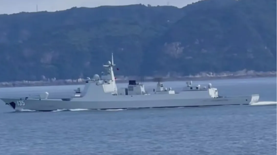 年末盘点：青黄不接的2024，人民海军新增舰艇一览图，新增吨位区区1.3万吨_腾讯新闻