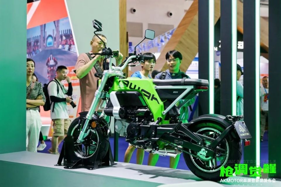 新赛道来了：AWAK MOTOR品牌发布暨首款新品AK11发布_腾讯新闻
