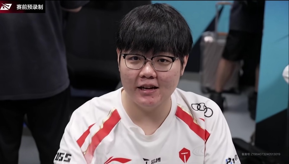 S14未解之谜诞生，369遭公开处刑，Wolf给出评价，段位不超过钻三_腾讯新闻