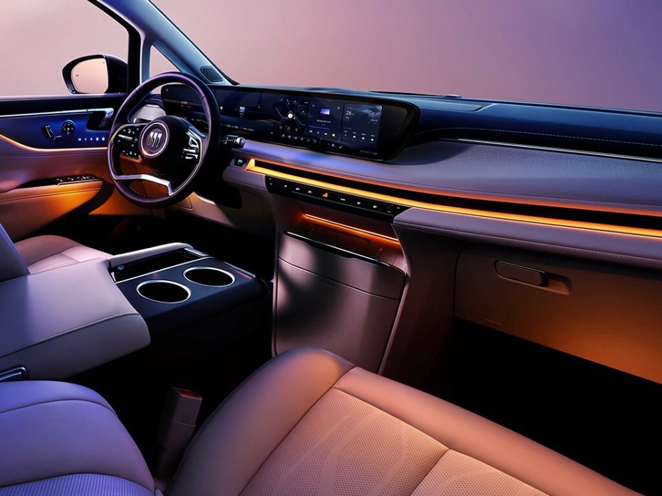 仅33.99万起，全新GL8陆尊开回家，真是全家人的新能源头等舱？_腾讯新闻