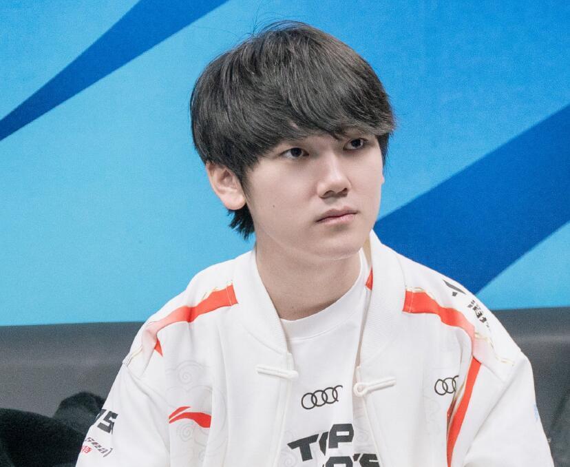 LPL选手段位图，替补选手都很努力，JDG没有一人是王者_腾讯新闻