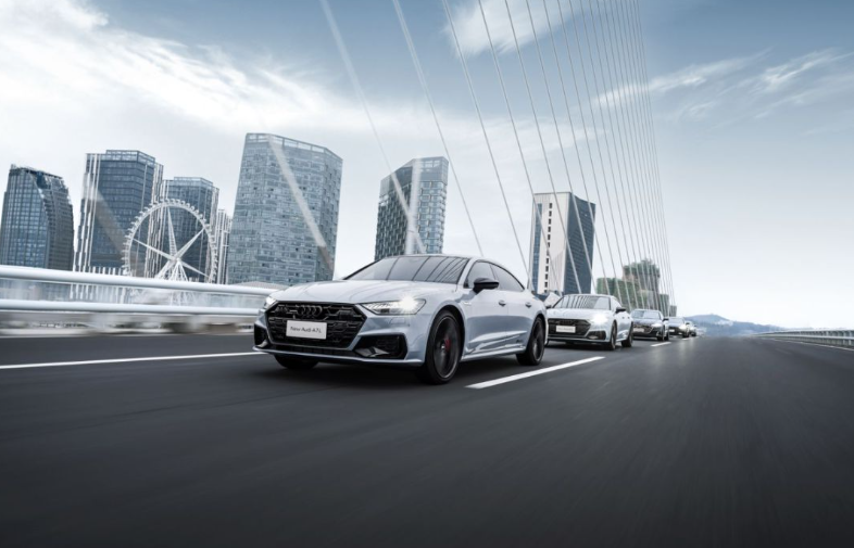 30万级豪华车进入“56E7”新时代，A7L对比A6L怎么选？_腾讯新闻