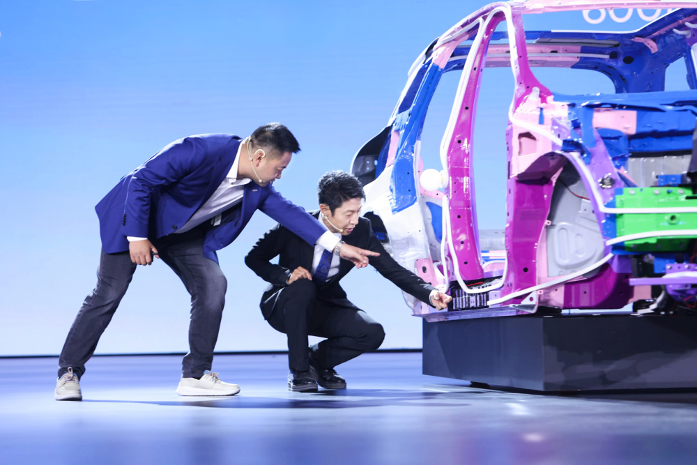 12.99万起，风云T9要在SUV市场扳回一局_腾讯新闻