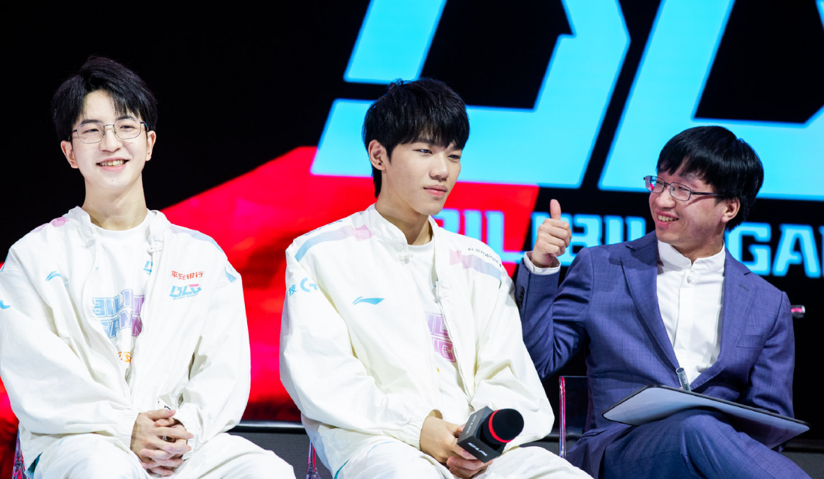 如何评价ELK？他会成为下一个LPL顶级ADC吗？小UZI？