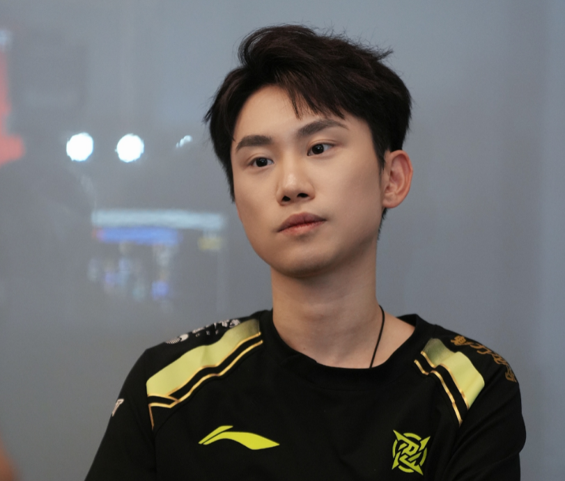 NIP被淘汰后，Doinb马上开播澄清，明年还会再打一年_腾讯新闻