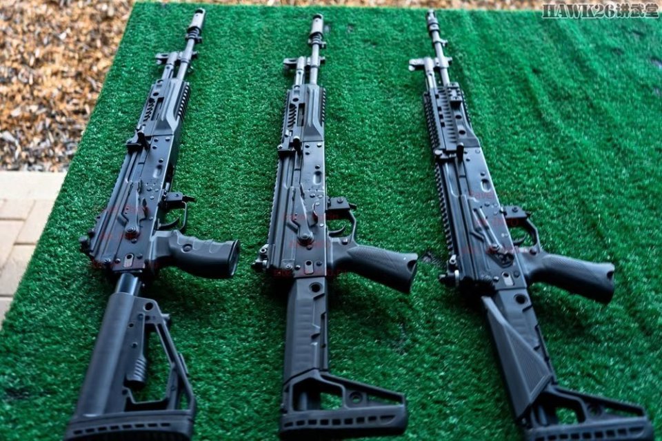 卡拉什尼科夫集团召开新闻发布会 2023型AK-12突击步枪终于亮相_腾讯新闻