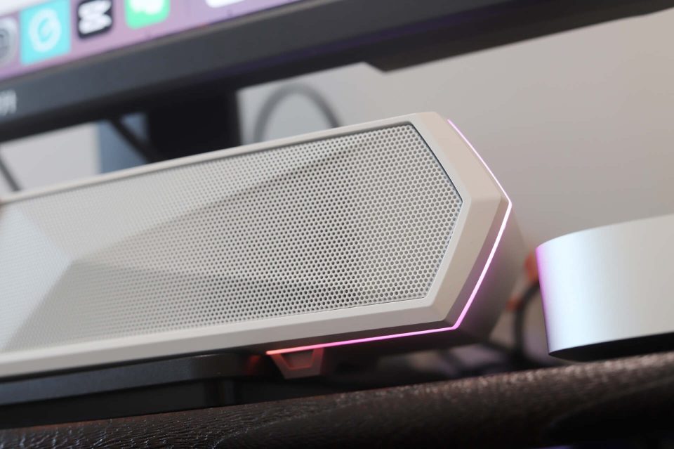 漫步者M30 Plus深度体验：不足200元的桌搭神器，值得你试一试！_腾讯新闻