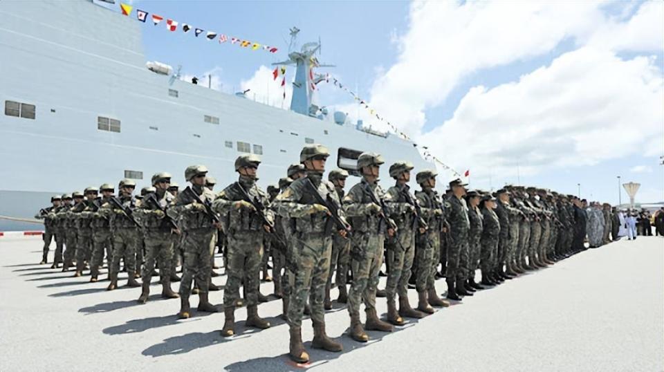 首个海外用户！泰国将进口中国QBZ-195T突击步枪用于特种作战_腾讯新闻