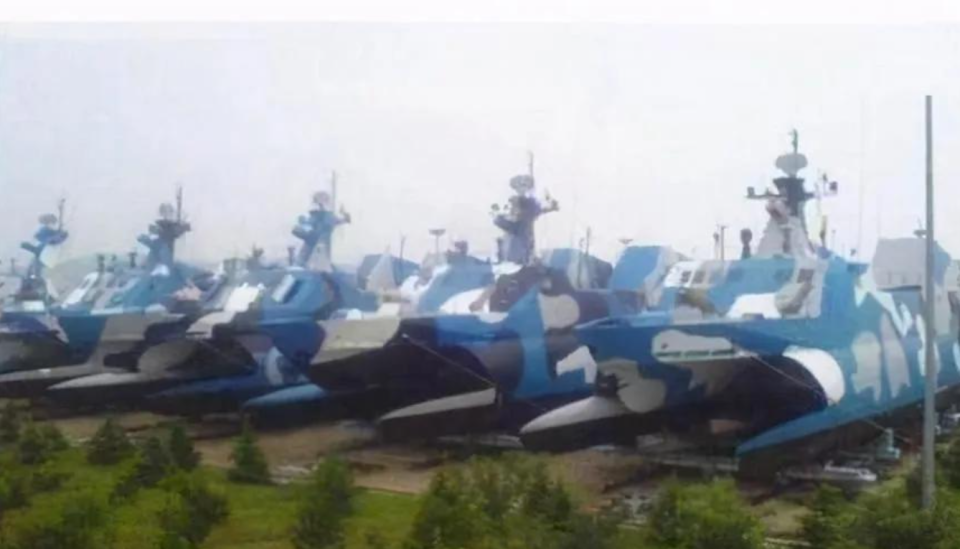 印尼胃口真大，竟想买中国022导弹艇、歼-10、053H3护卫舰和潜艇_腾讯新闻