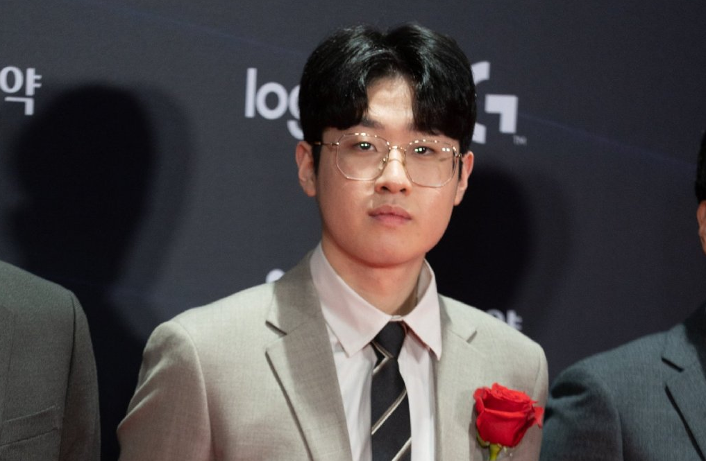 迎接LCK春季赛，Zeus点名RNG，T1小吕布向Viper下战书