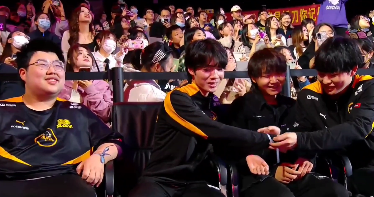 狼队3-1WB，二队手法不比一队差，妖刀带新人，老林电话打不通了