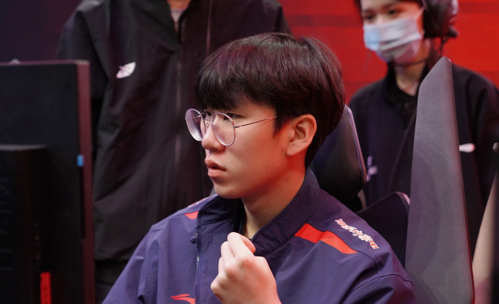 晴天、Xun入选春季赛第三周最佳阵容！YSKM蝉联最佳新秀